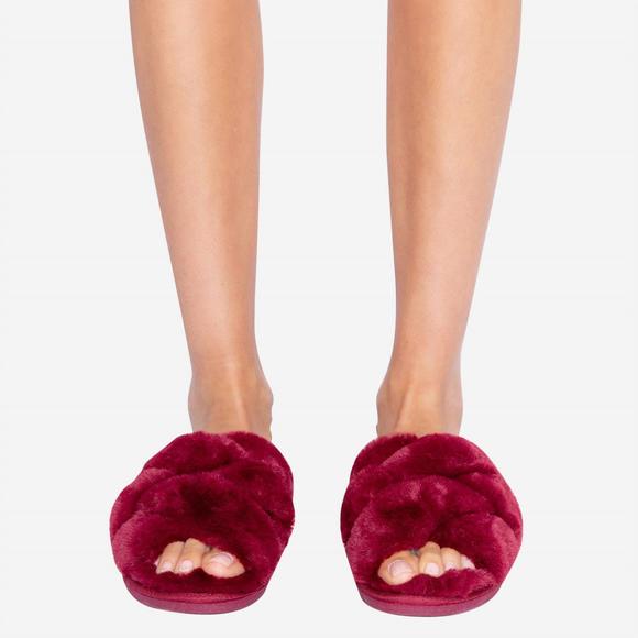 PJ Salvage | Shoes | New Pj Salvage Luxe Plush Slides In Bordeaux ...